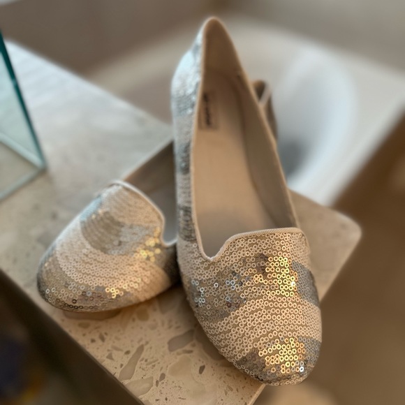 Not Rated | Shoes | New Whitesilver Striped Sequin Flats Not Rated ...